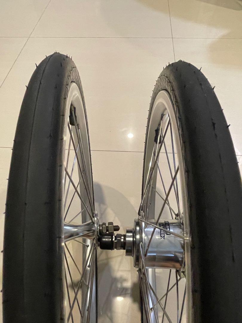 Original Brompton chrome wheel set. 6 speed. Bundled with black ...