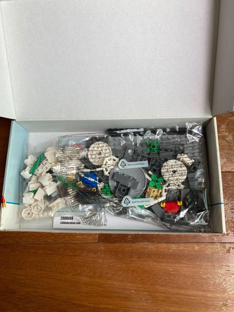 Sealed SG50 Singapore Lego block toy for kids and children exclusive ...