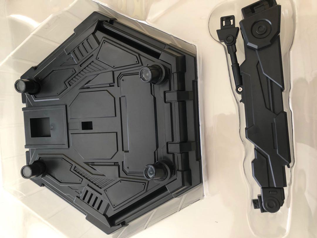 Toyworld TW-F01 Orion Knight ( Deluxe Version) Optimus Prime, Hobbies ...