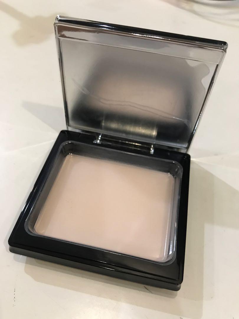 Compact powder Finishing Powder Silky Powder, Beauty & Personal Care ...