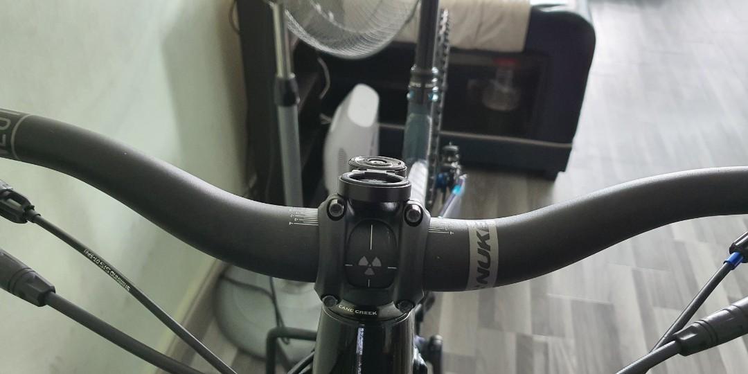 Nukeproof Neutron bar and Race Aeffect Stem (35mm diameter), Sports ...