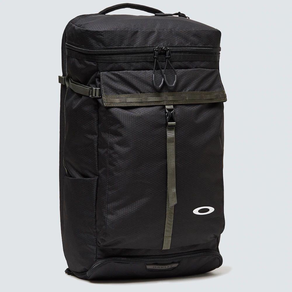 Oakley Essential Box Pack L 4.0, Men's Fashion, Bags, Backpacks on ...