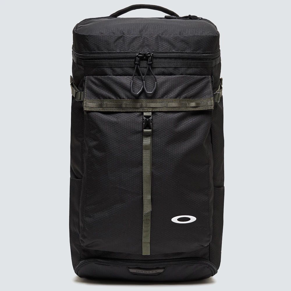 Oakley Essential Box Pack L 4.0, Men's Fashion, Bags, Backpacks on ...