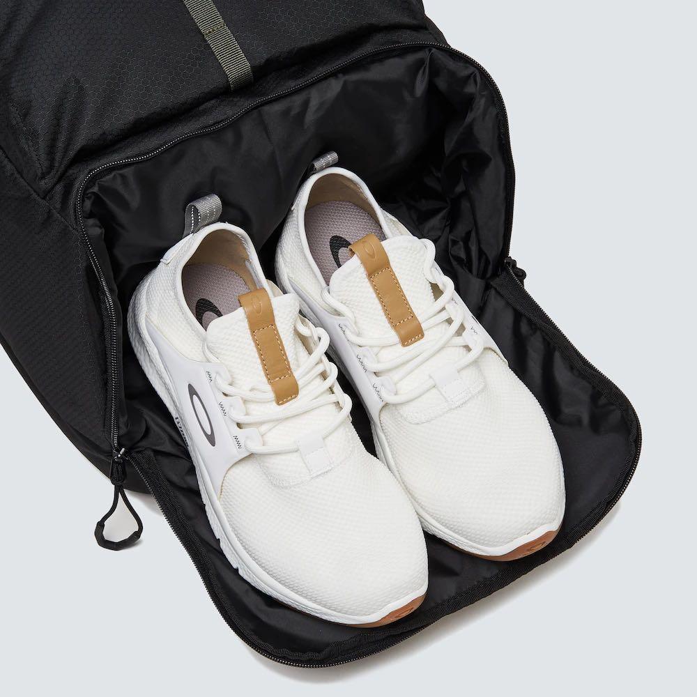 Oakley Essential Box Pack L 4.0, Men's Fashion, Bags, Backpacks on ...