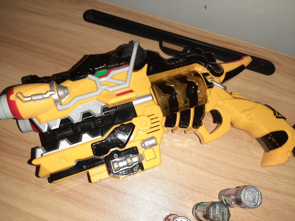 Bandai Power Rangers - Kyoryuger Gabu Revolver, Hobbies & Toys, Toys ...