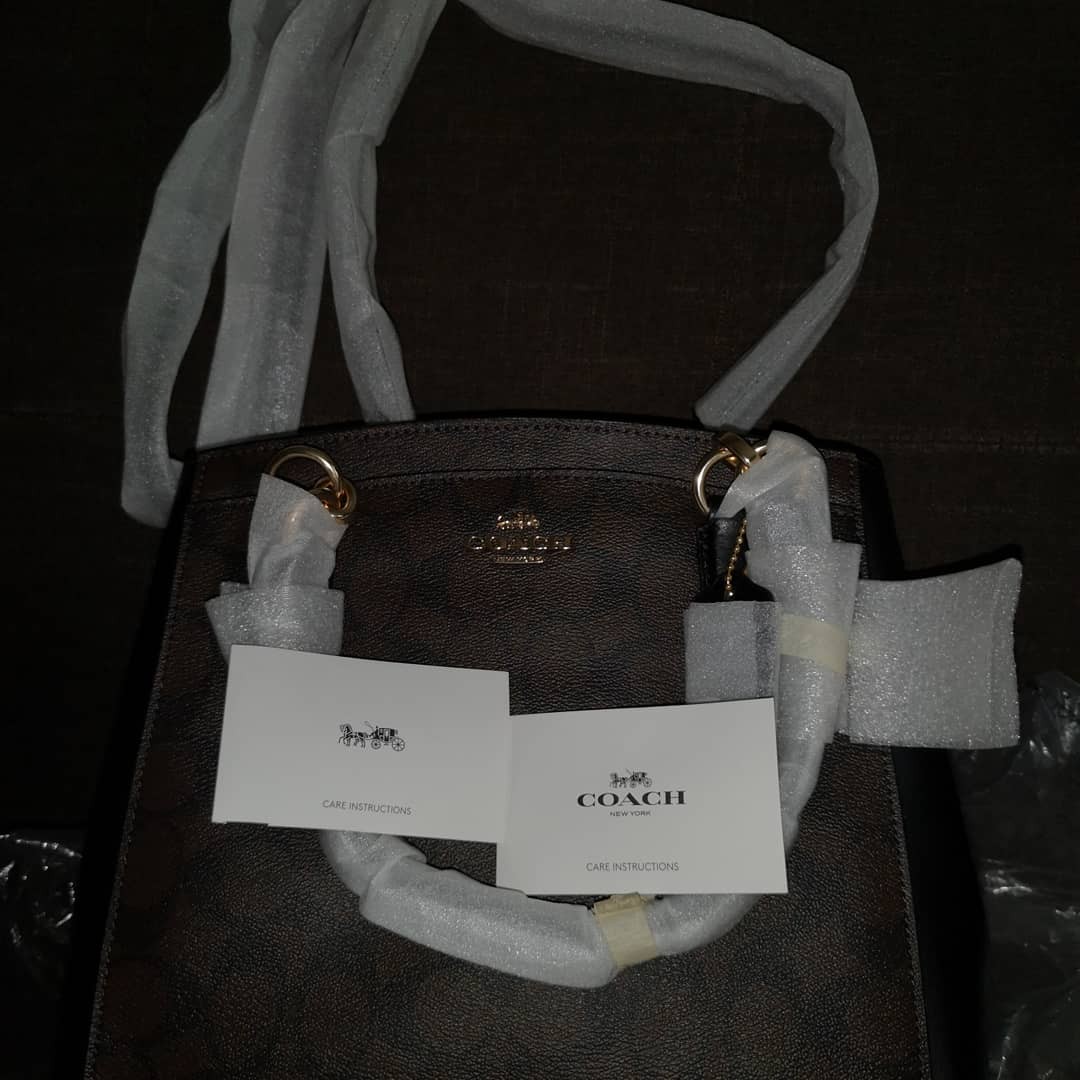 Coach Minetta Crossbody in Signature Canvas, Luxury, Bags & Wallets on ...