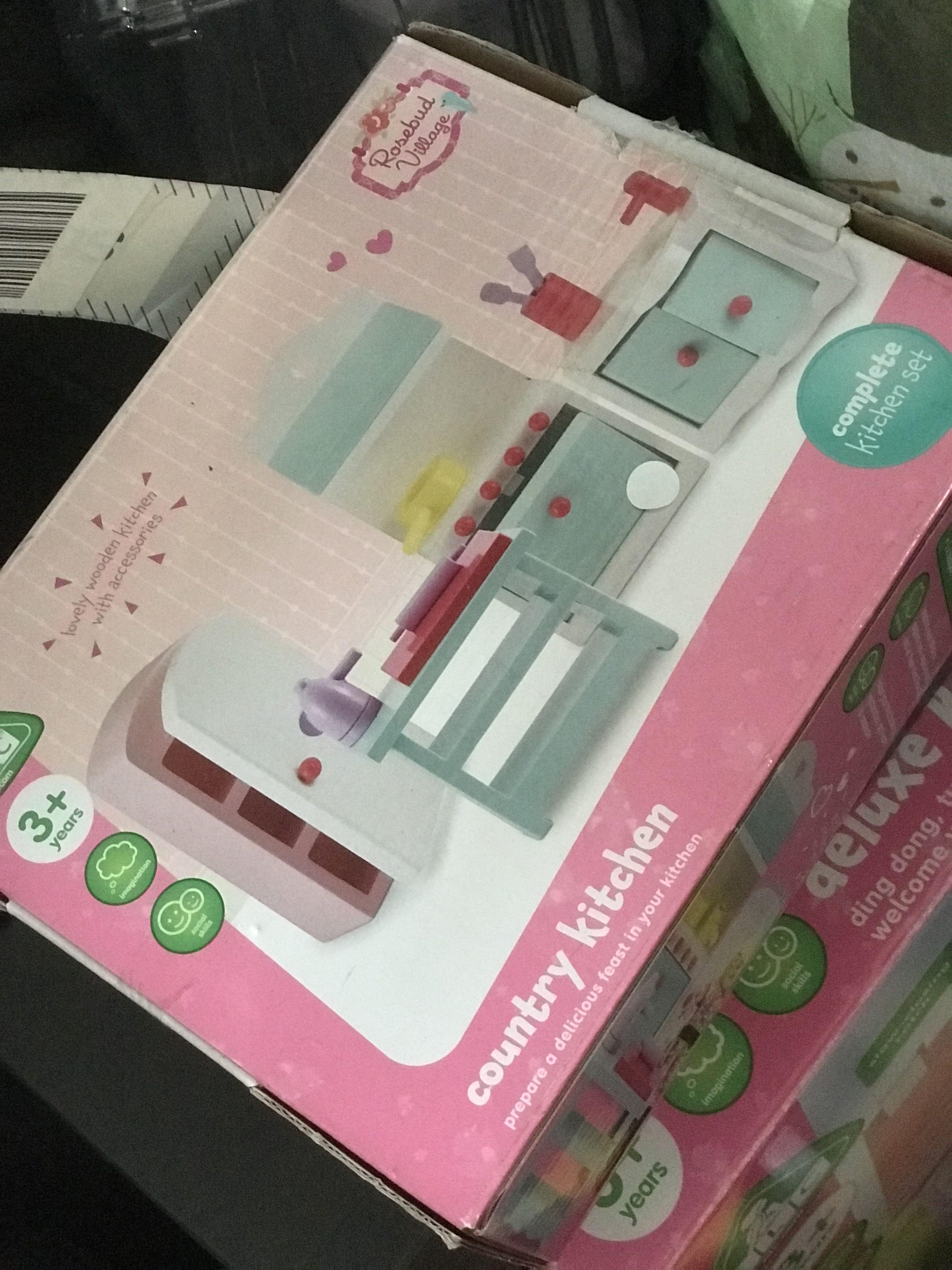 ELC Rosebud Dollhouse with additional kitchen set, Hobbies & Toys, Toys ...