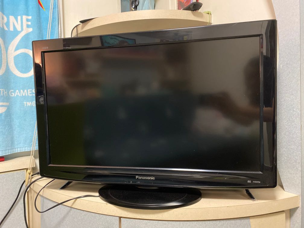 Panasonic Viera 32 inch LCD TV, TV & Home Appliances, TV ...