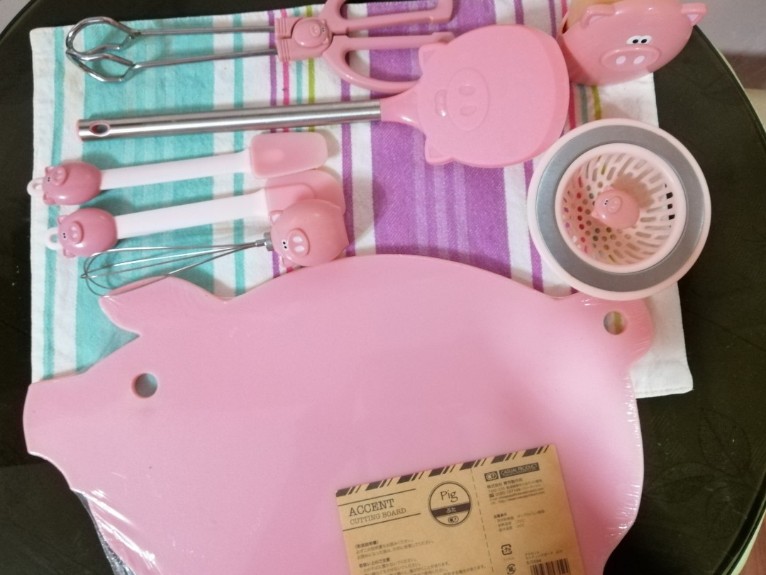 Pig Kitchen Collection, Furniture & Home Living, Kitchenware ...