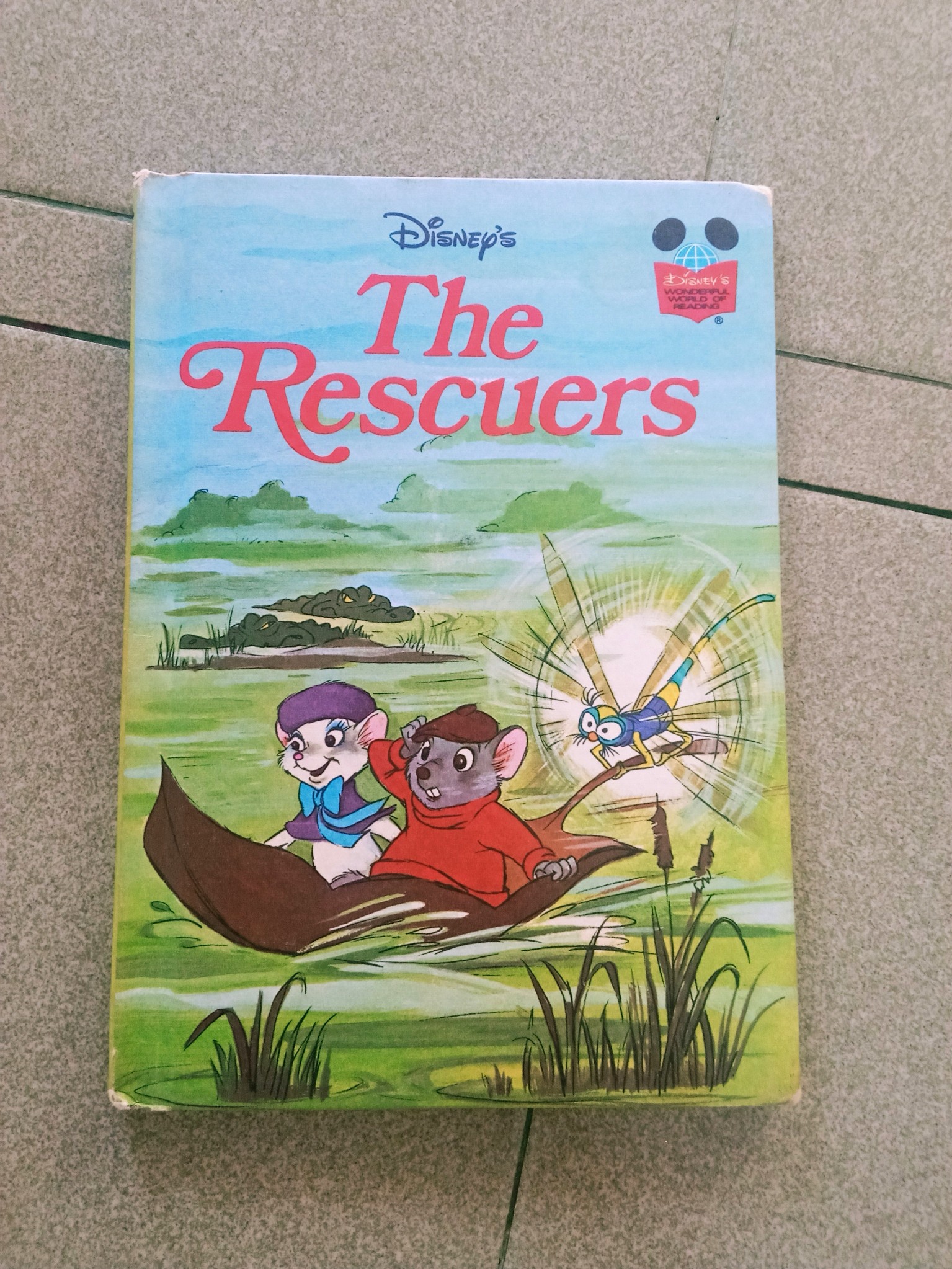 Vintage 1977 Disney's The Rescuers Story Book., Hobbies & Toys, Books ...