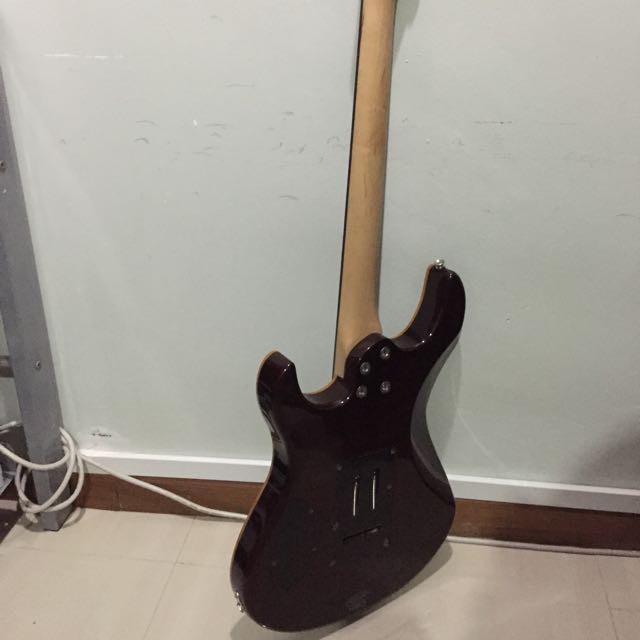 Yamaha Pacifica 412v made in Korea electric guitar, Hobbies & Toys ...