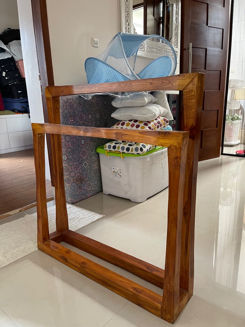 Hanger handuk, bahan Jati Solid, Perabotan Rumah di Carousell