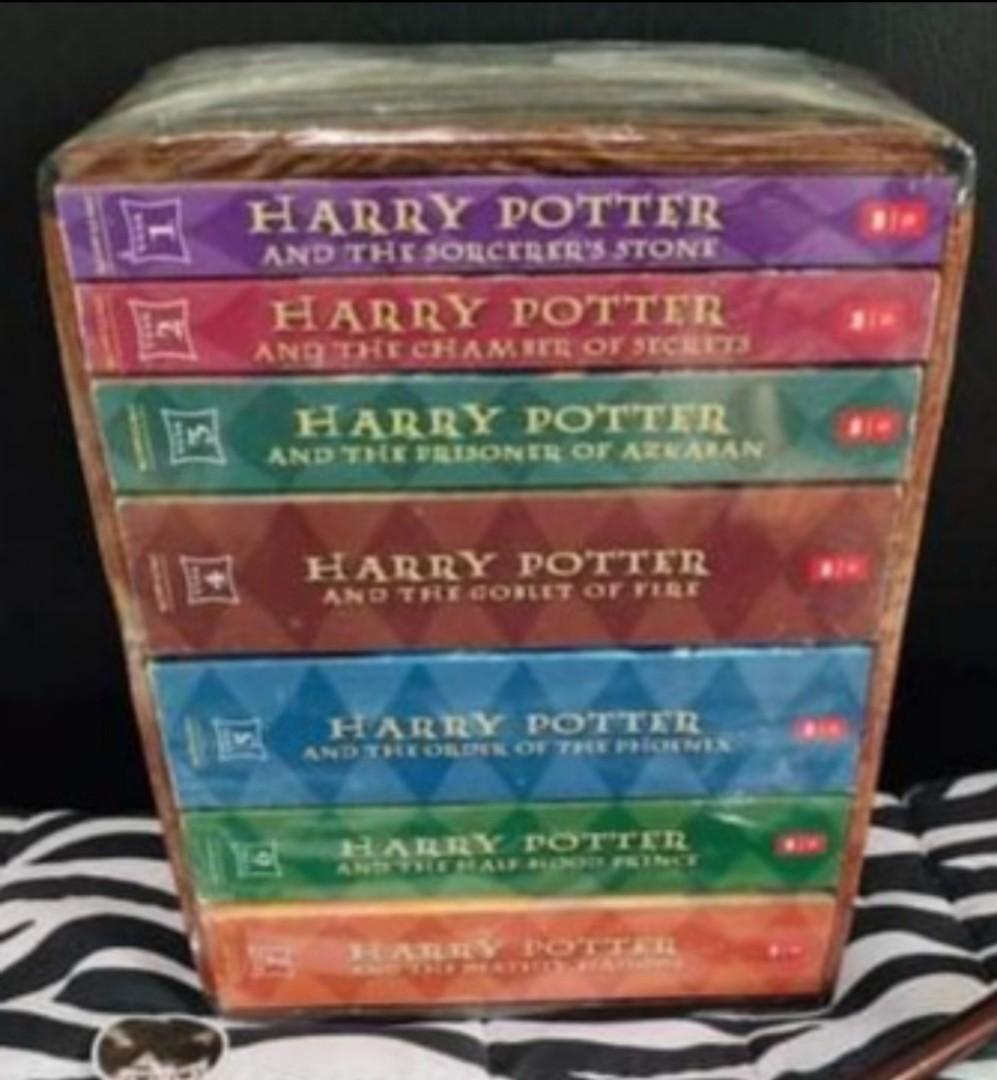 Harry Potter Scholastic Book Set, Hobbies & Toys, Books & Magazines ...