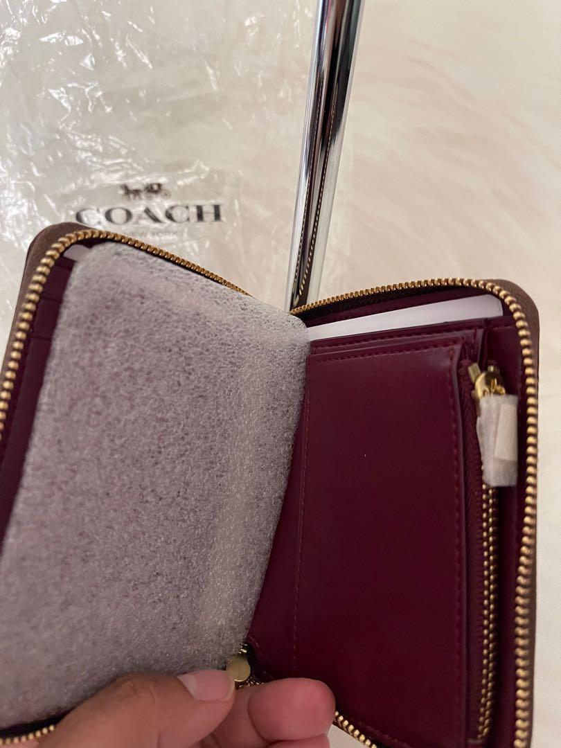 Limited Edition Coach Short Wallet-Graffiti, Women's Fashion, Bags ...