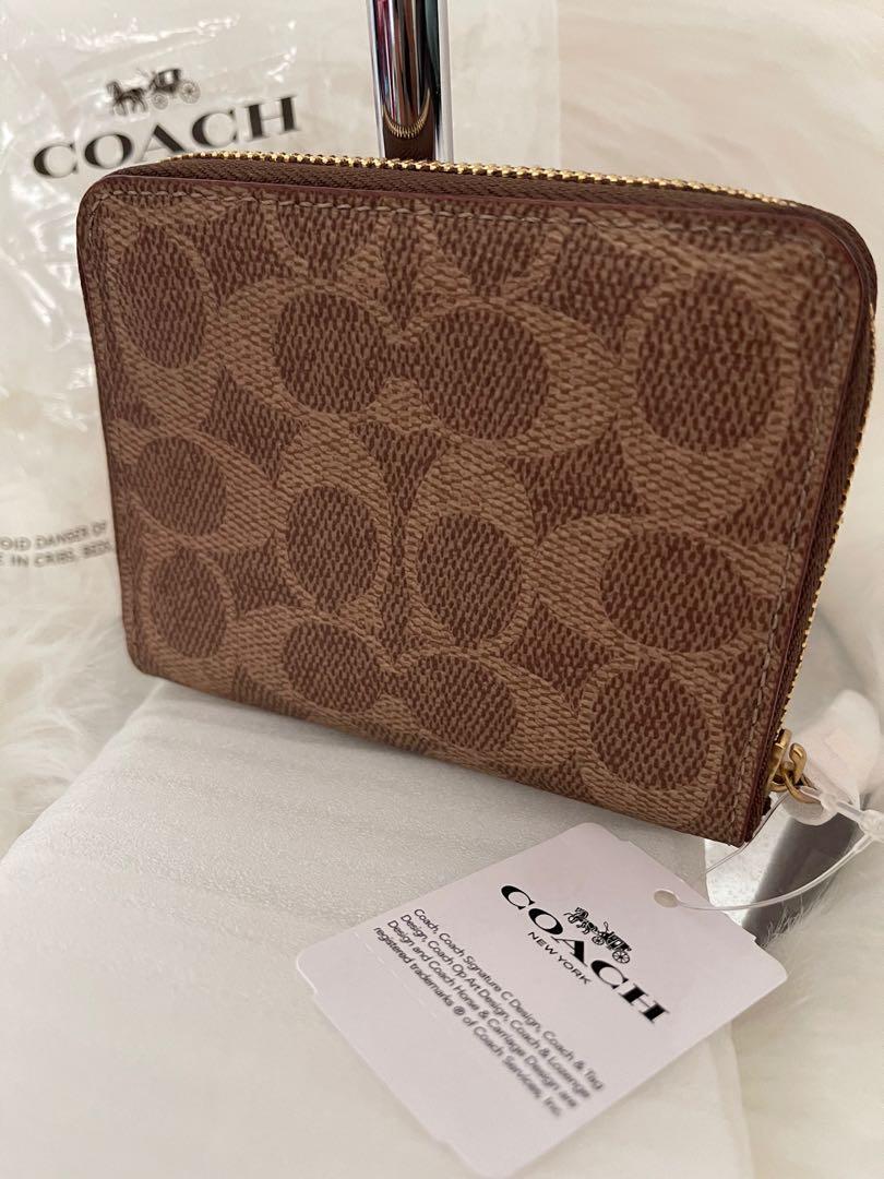 Limited Edition Coach Short Wallet-Graffiti, Women's Fashion, Bags ...