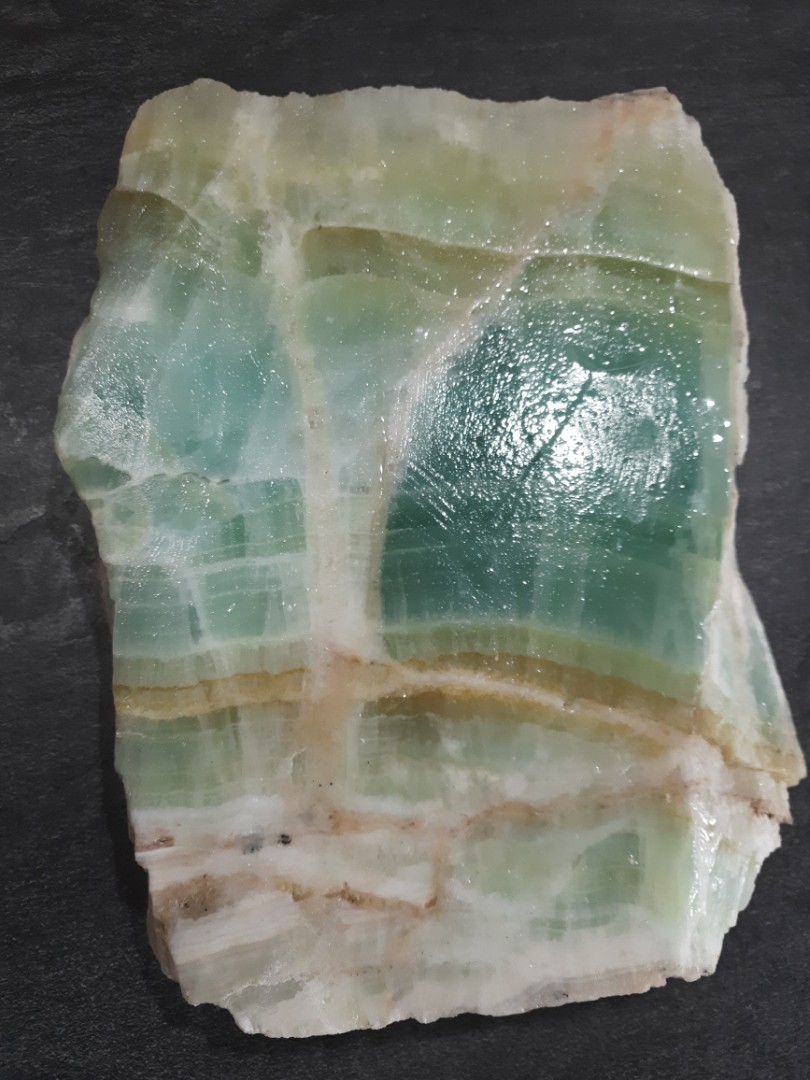 Raw Caribbean Calcite Slab Crystal Rock, Women's Fashion, Jewelry ...