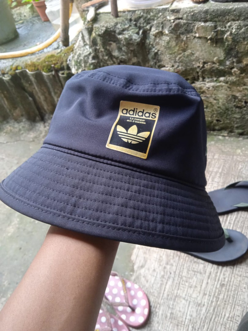 Adidas Original bucket hat, Fesyen Pria, Aksesoris, Topi di Carousell