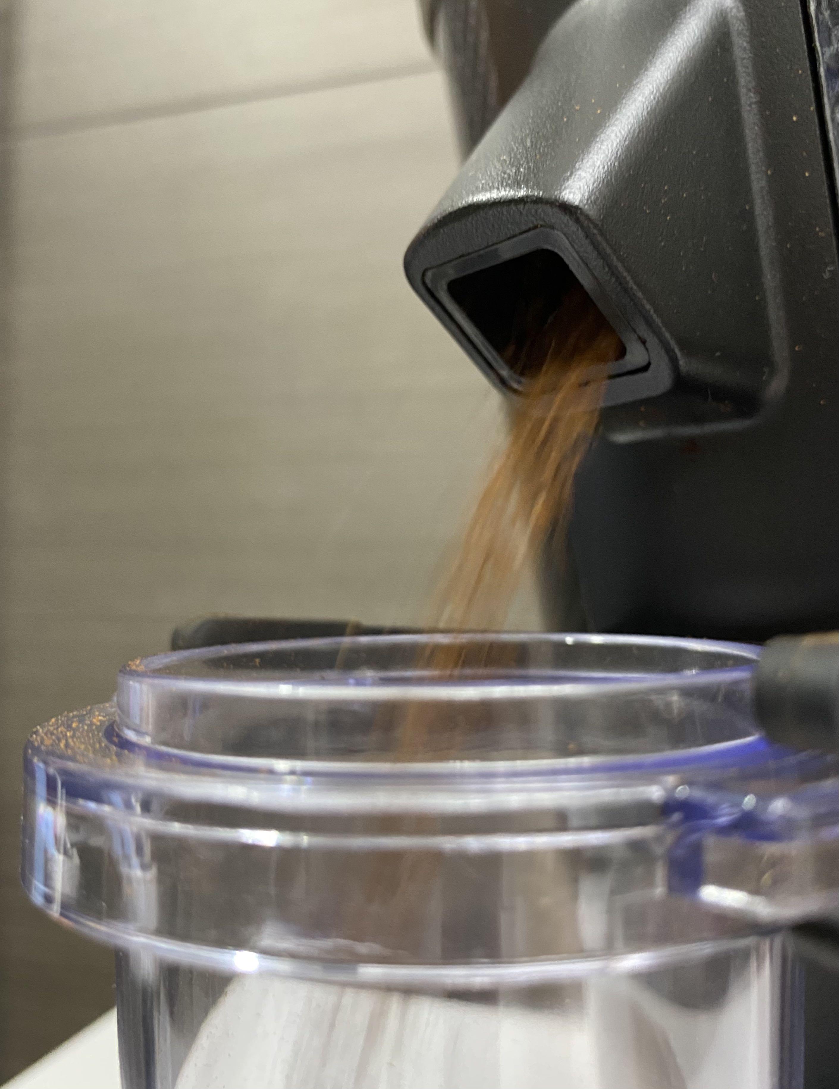 *全新升級 *DF64 gen2 coffee grinder 專業電動磨豆機, 家庭電器, 廚房電器, 咖啡機及咖啡壺 - Carousell