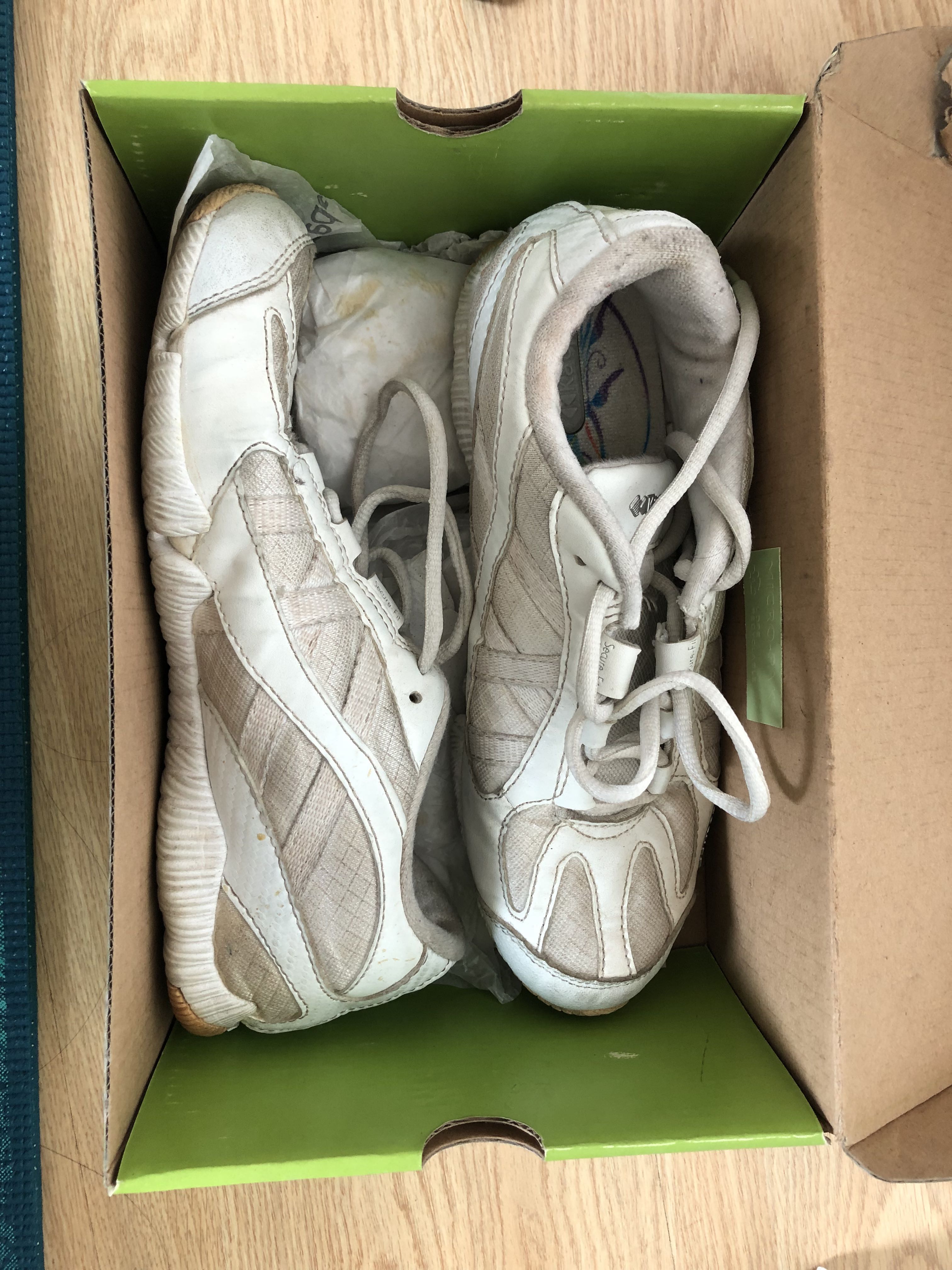 Kaepa Touch Cheer Shoes, Women's Fashion, Footwear, Sneakers on Carousell