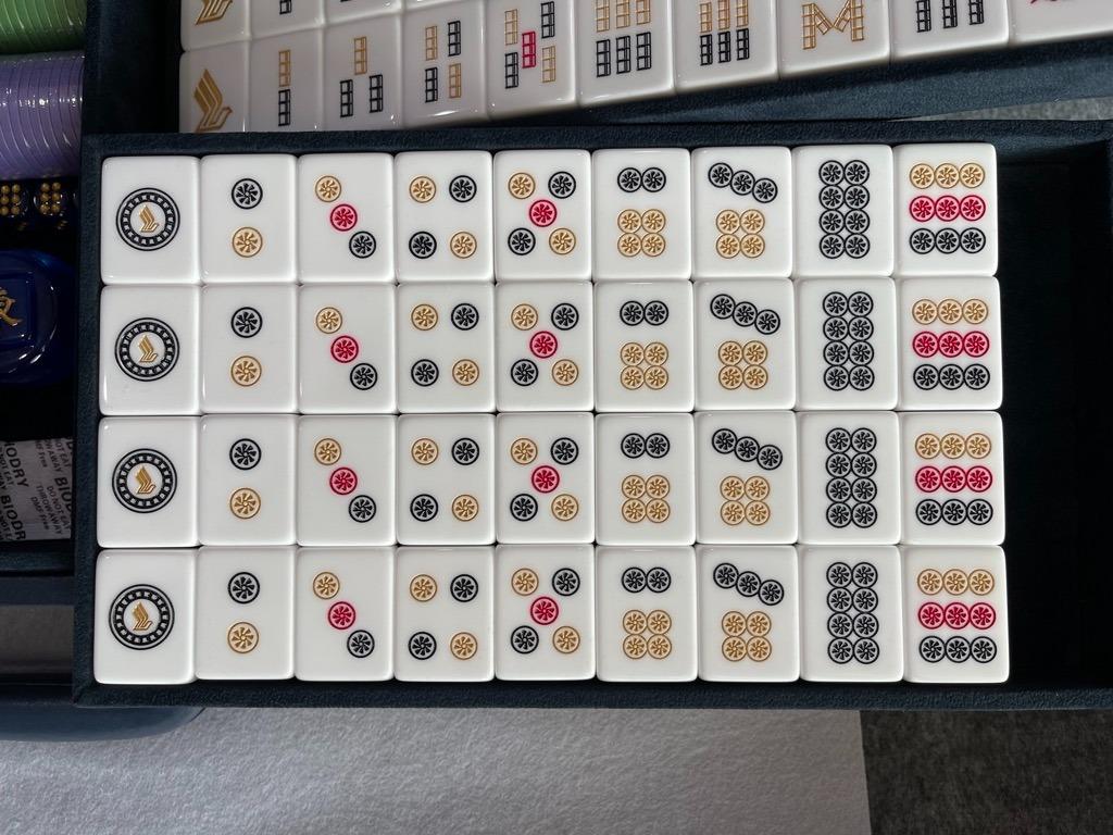 Limited Edition SIA (SQ) Mahjong Set, Hobbies & Toys, Toys & Games on ...