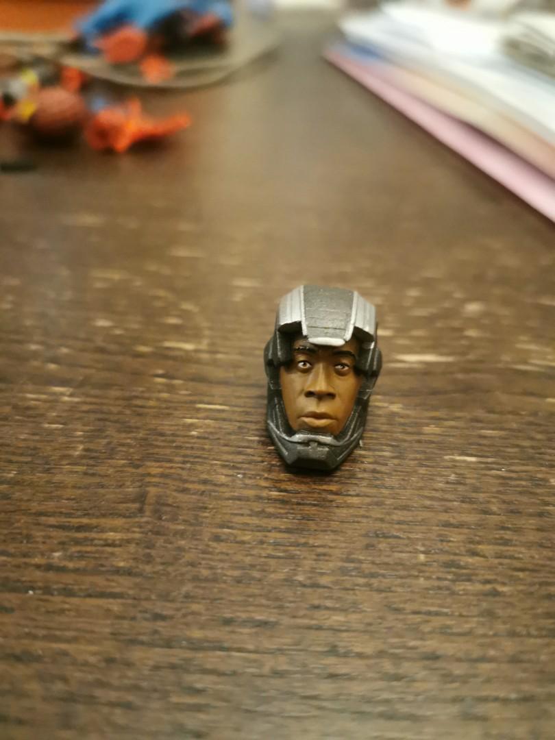 Marvel select War machine 頭, 興趣及遊戲, 玩具 & 遊戲類 - Carousell