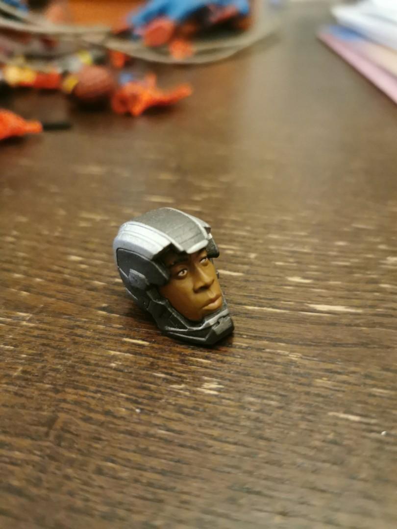 Marvel select War machine 頭, 興趣及遊戲, 玩具 & 遊戲類 - Carousell