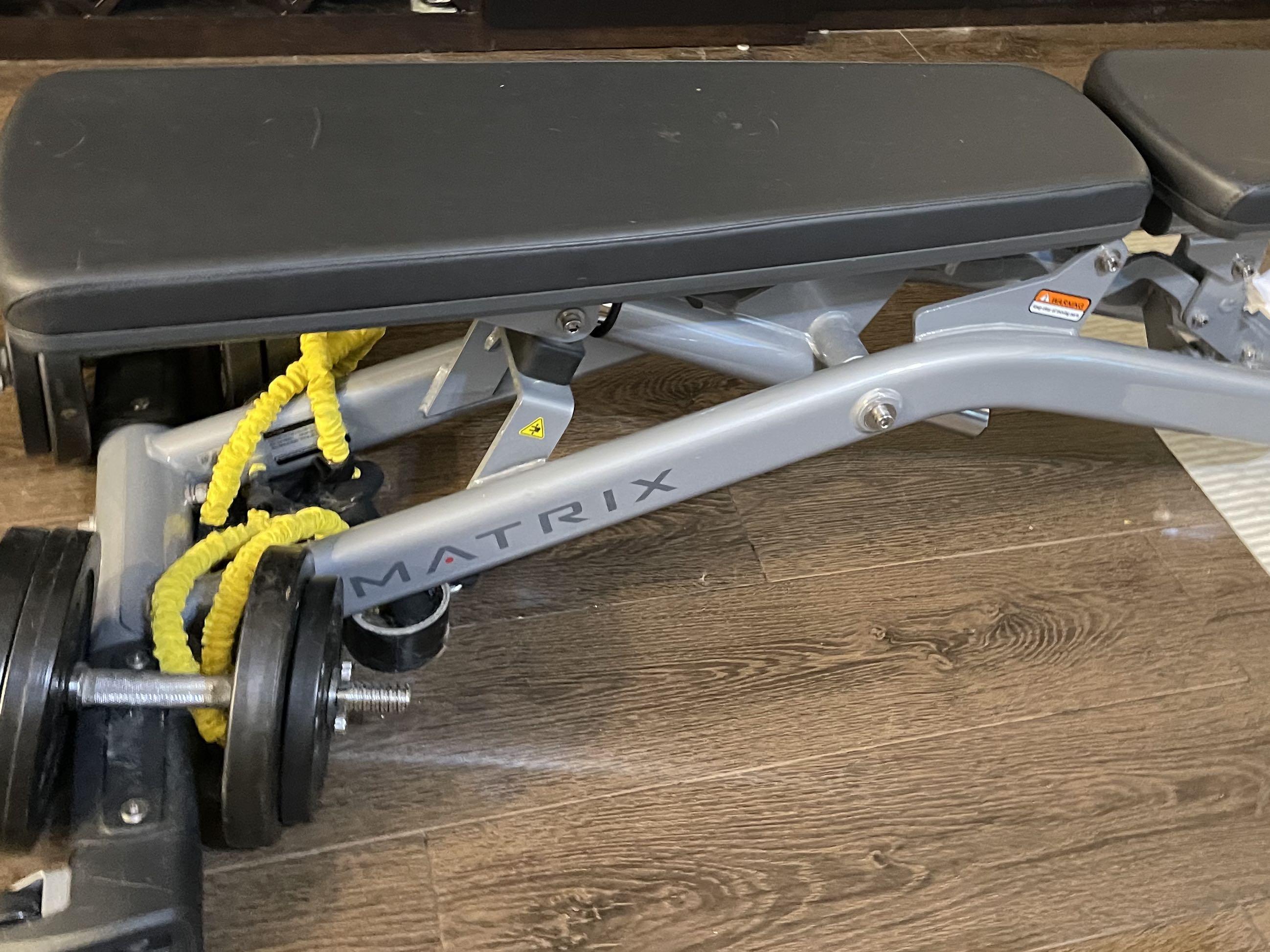 Matrix Gym櫈 gym椅, 運動產品, 運動與健身, 運動與健身 - 有氧健身器材 - Carousell