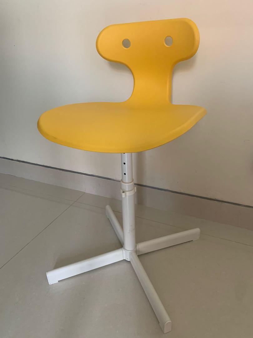 MOLTE DESK chair, Furniture & Home Living, Furniture, Chairs on Carousell