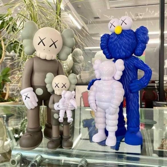 Pre order Kaws Family set, Hobbies & Toys, Toys & Games on Carousell