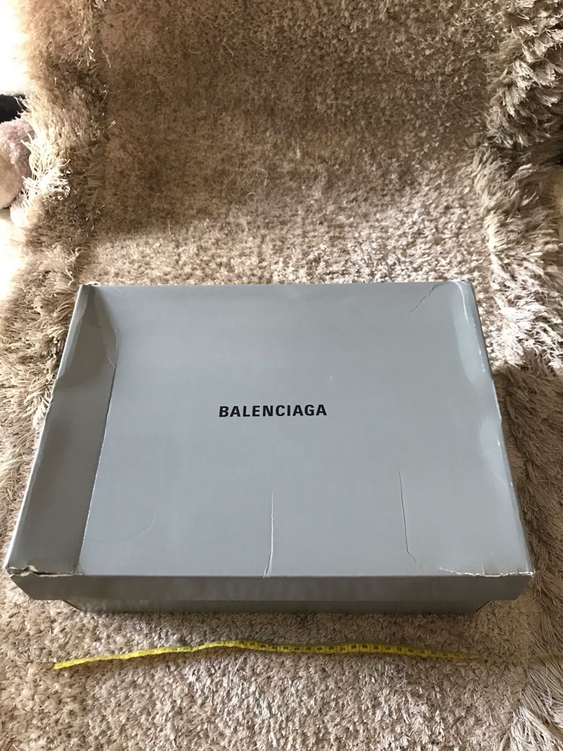 balenciaga box asli untuk sepatu tas bebas balenciaga triple s terkenal ...