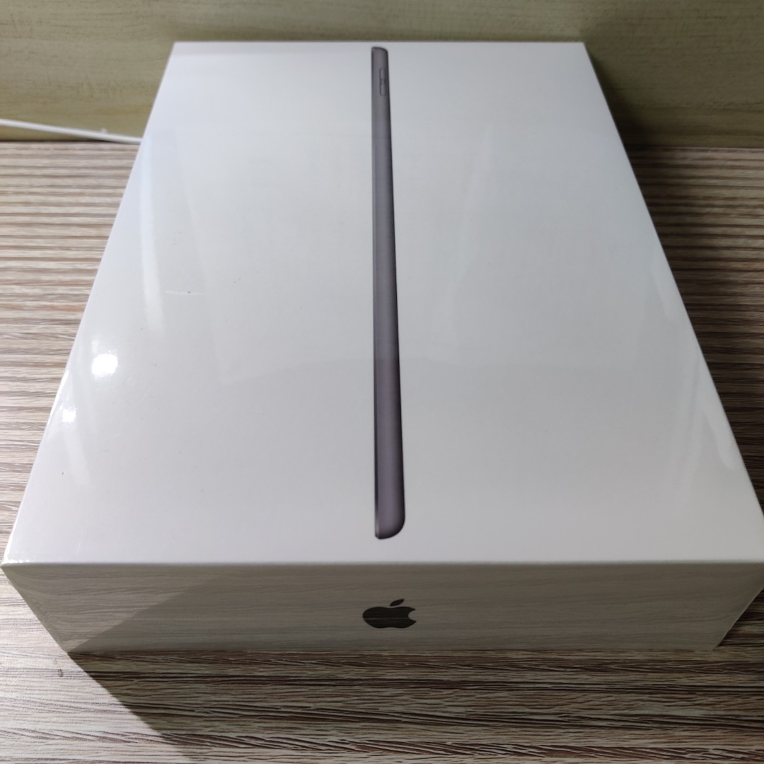 Ipad 2020 8th generation, Mobile Phones & Gadgets, Tablets, iPad on ...