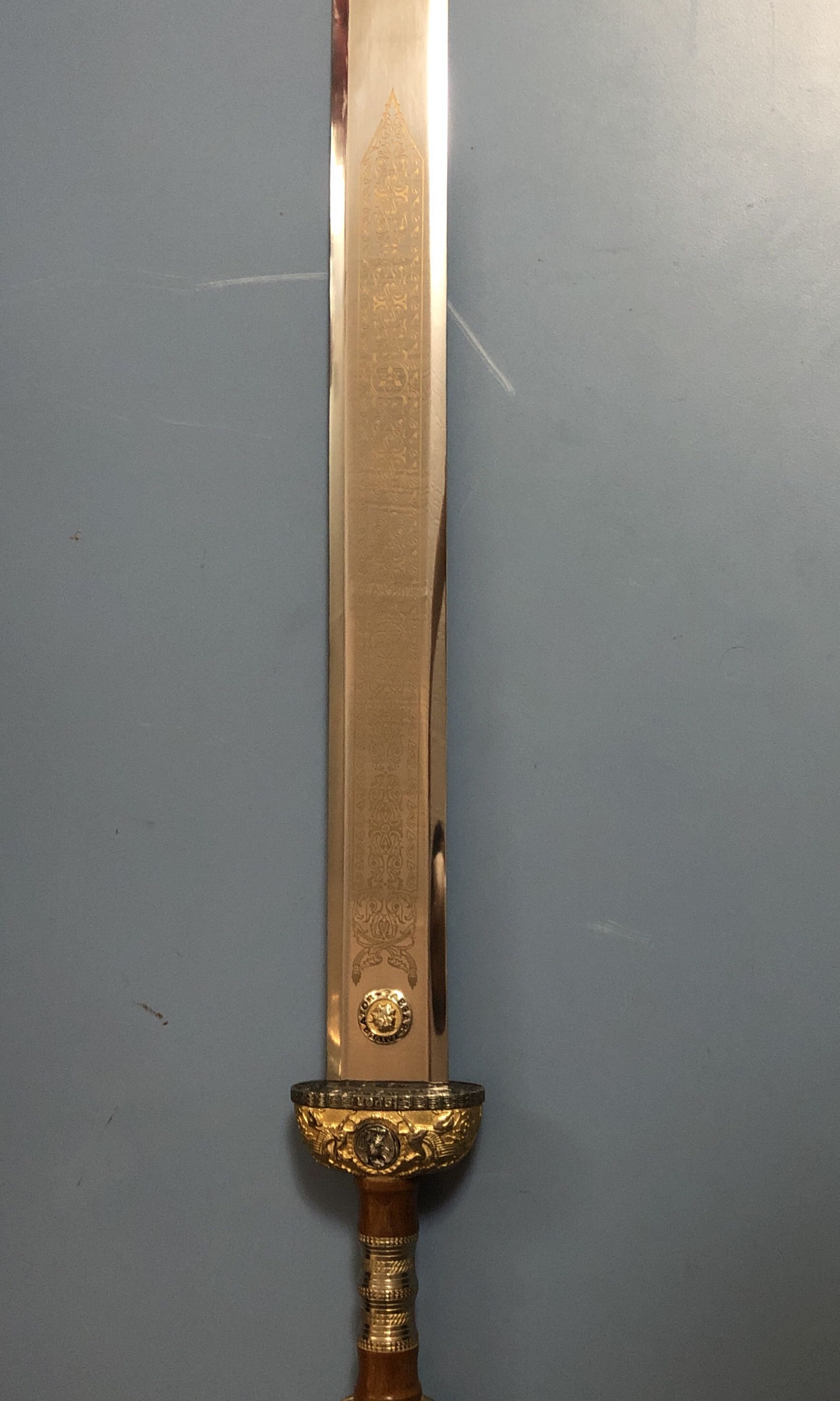 Julius Caesar Sword with COA, Hobbies & Toys, Memorabilia ...