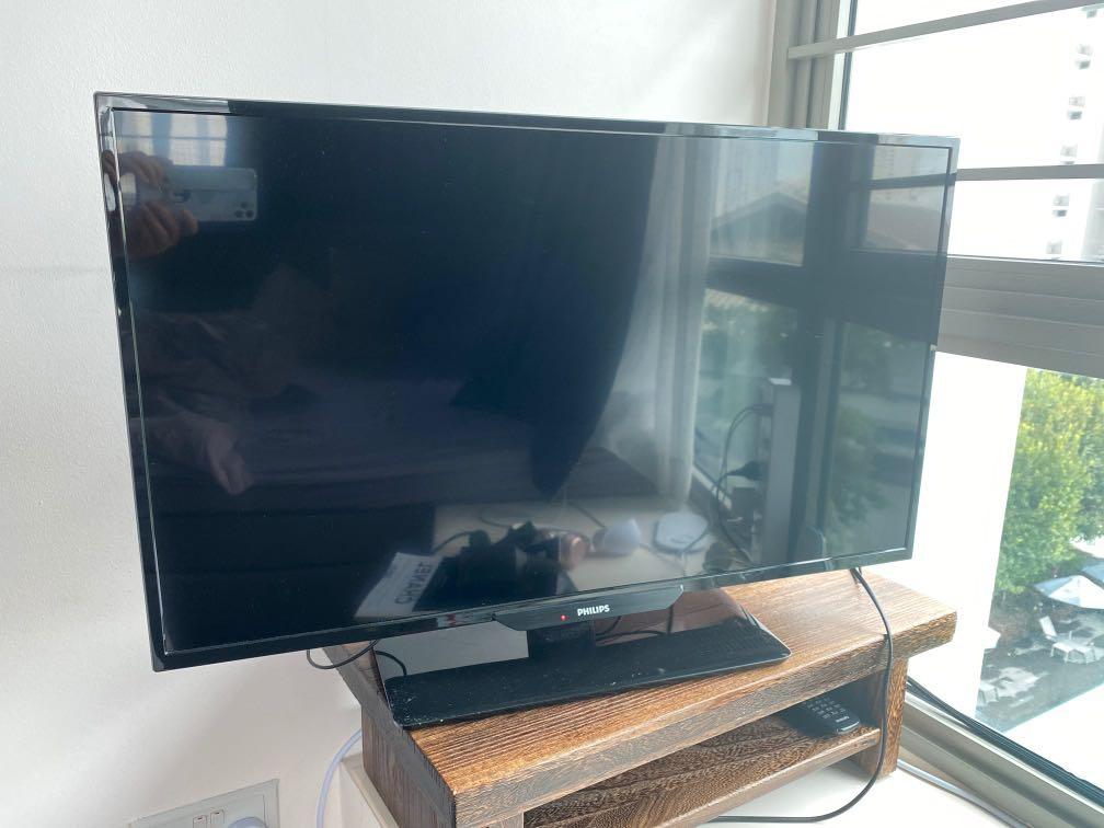 Philips 28 inch TV, TV & Home Appliances, TV & Entertainment, TV on ...