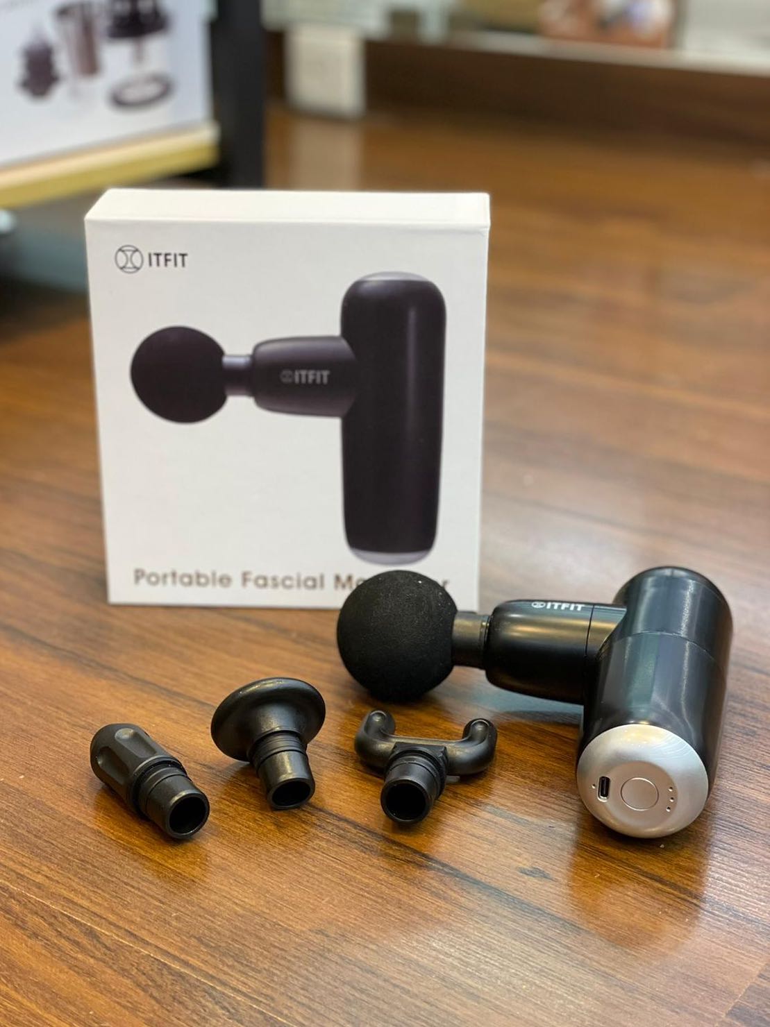 門市全新現貨‼️ Samsung ITFIT 輕便肌肉按摩槍 ITFITEX05, 運動產品, 運動與健身, 運動與健身 - 有氧健身器材 ...