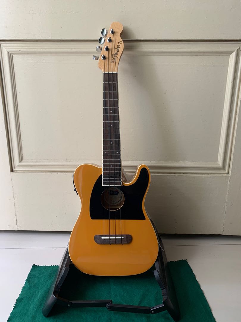 Fender Fullerton Telecaster Ukulele with build in preamp and digital ...