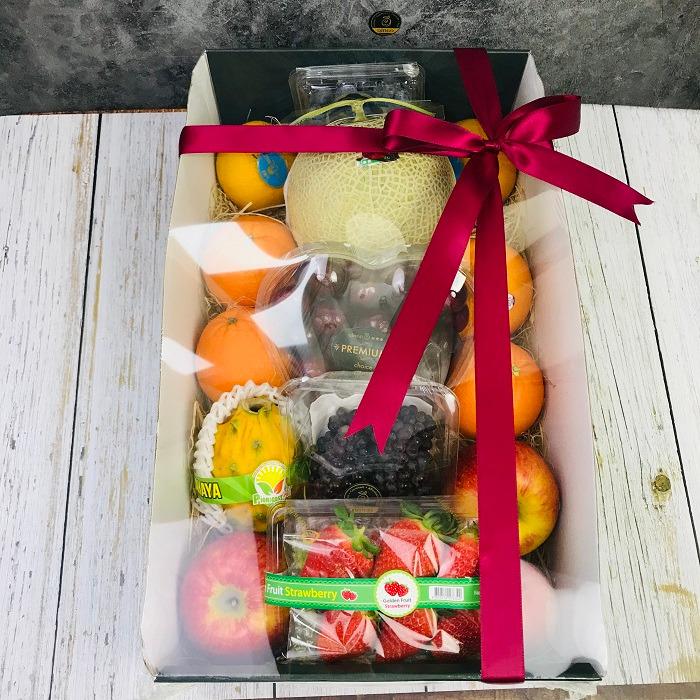 Fresh Fruit Gift Box, Food & Drinks, Fresh Produce on Carousell