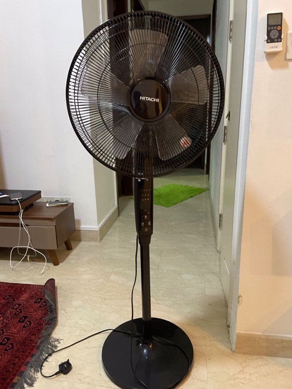 Hitachi Stand fan model: ESP-3000R, Furniture & Home Living, Lighting ...