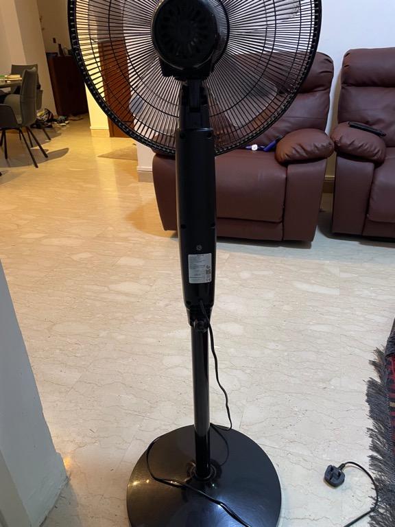 Hitachi Stand fan model: ESP-3000R, Furniture & Home Living, Lighting ...