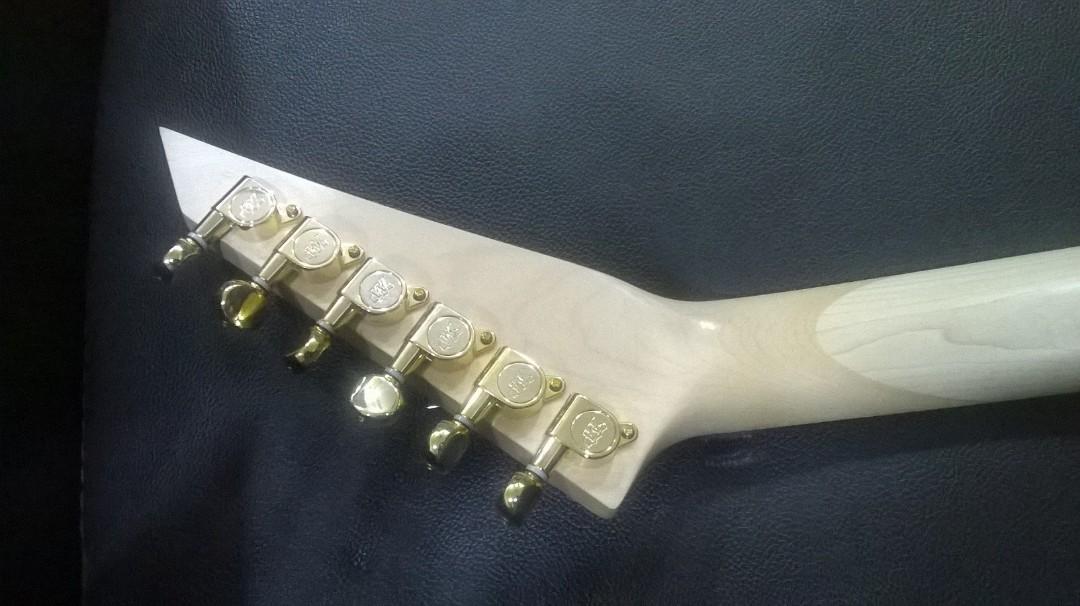 Jackson dx10d dinky flame cream hotrodded to the max electric guitar ...