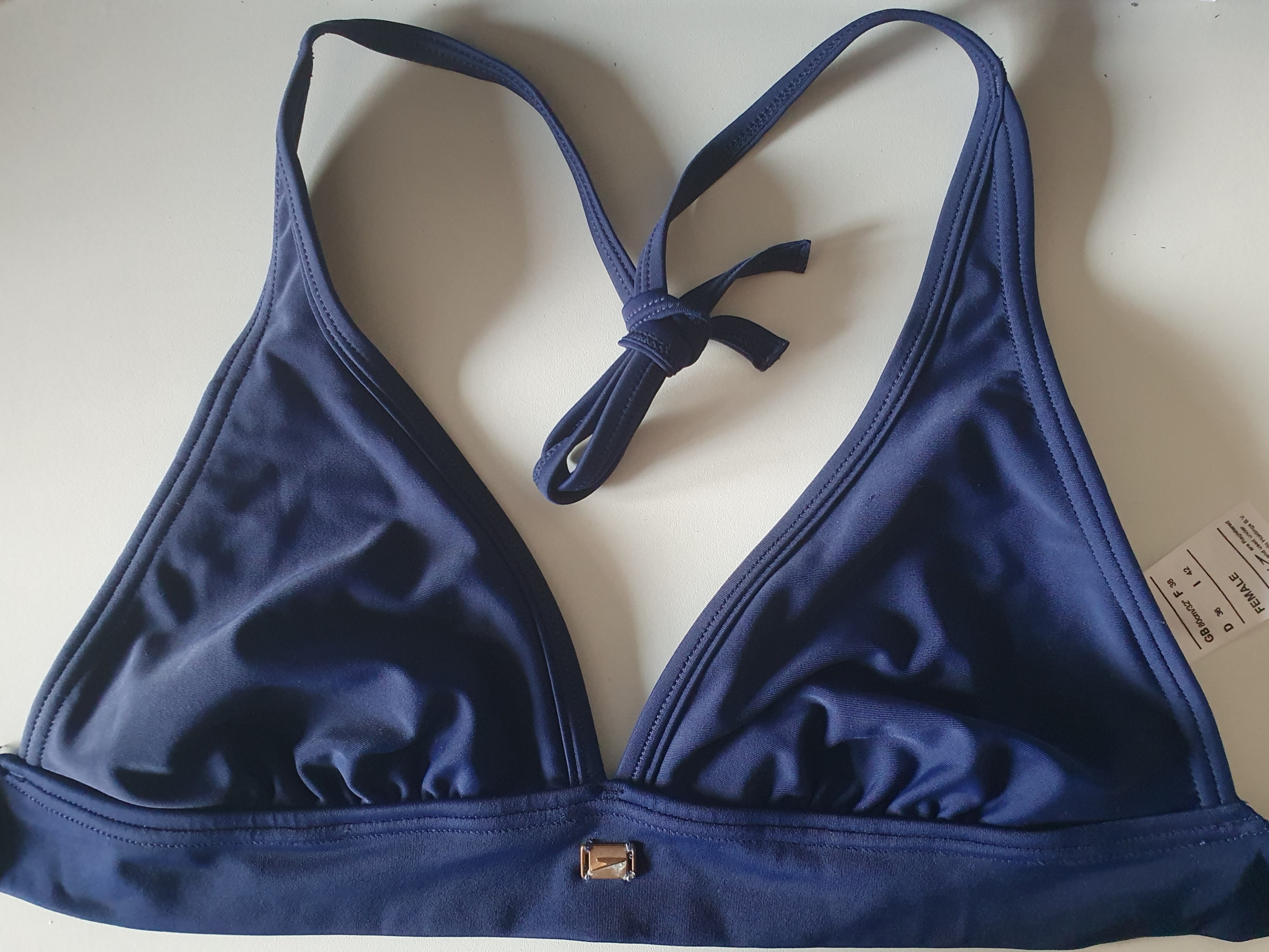 Speedo Bikini Top, Women's Fashion, Swimwear, Bikinis & Swimsuits on ...
