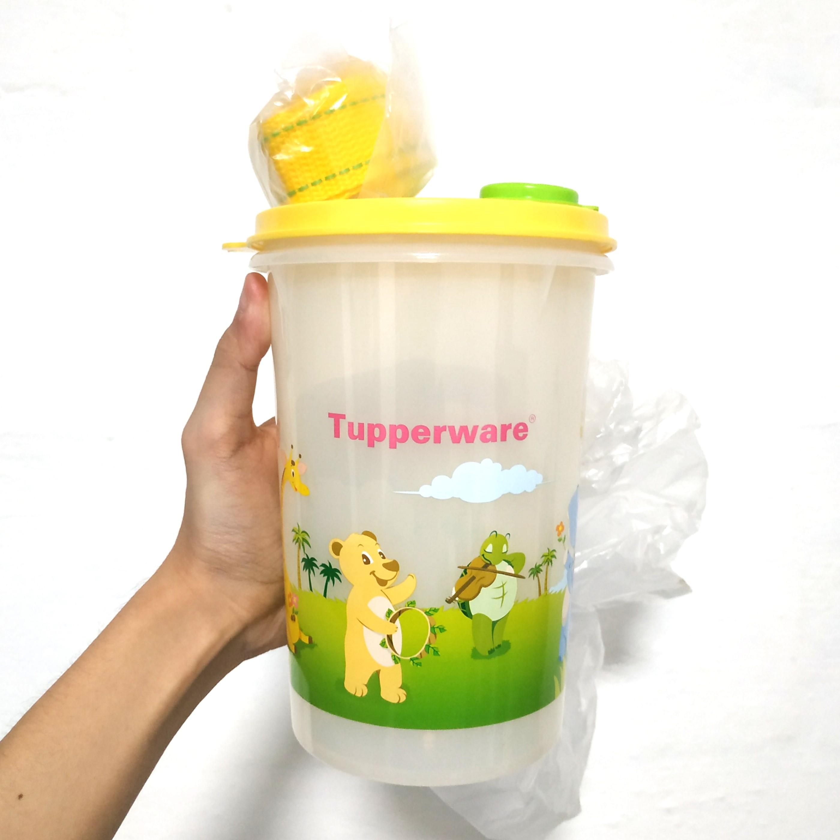 Tupperware 1.1L Thirstquencher/ High Handolier Round Flip Top Cap Water ...