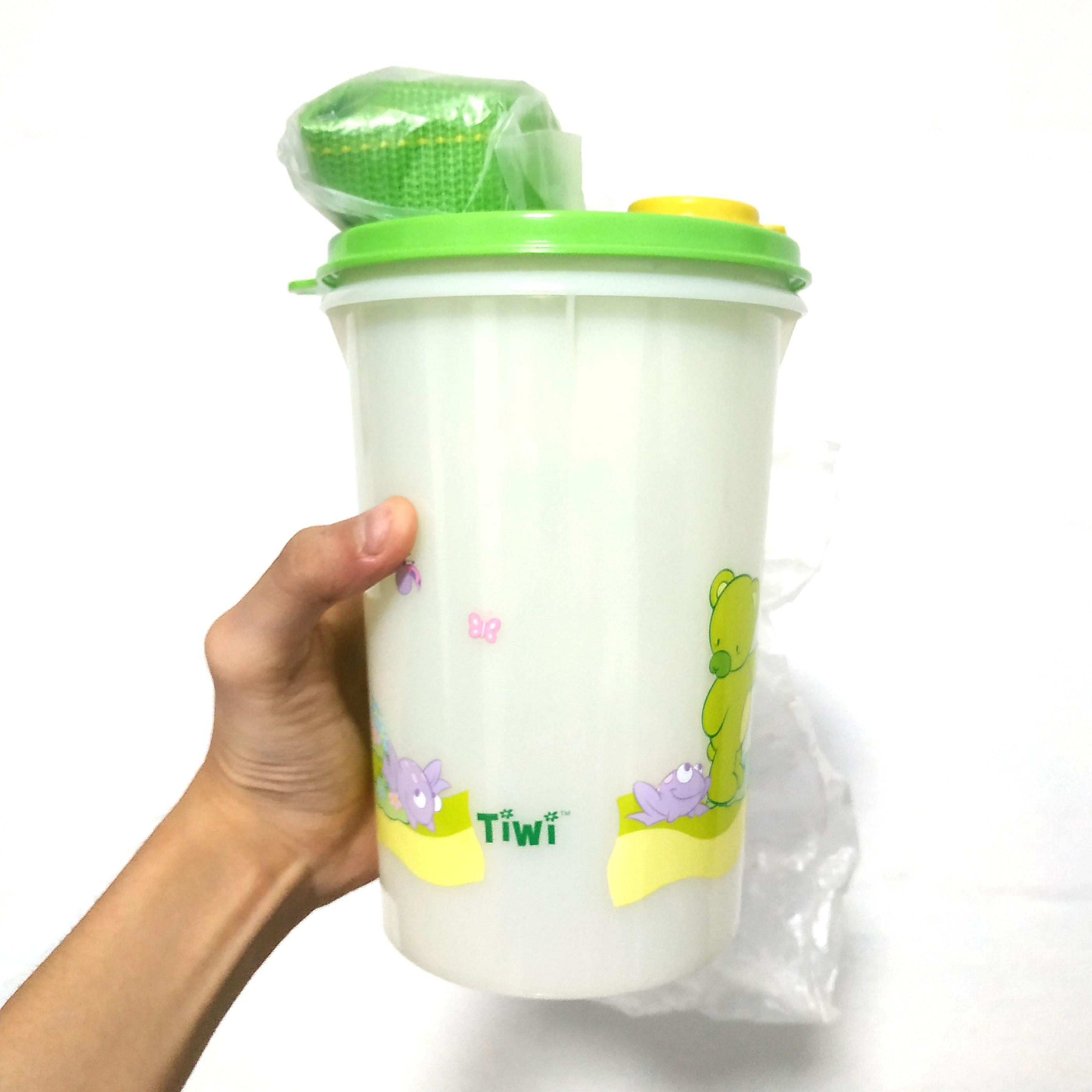 Tupperware 1.1L Thirstquencher/ High Handolier Round Flip Top Cap Water ...