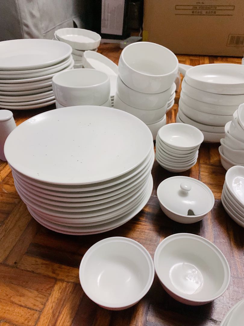 Gourdos Plain White Dinnerware Set, Furniture & Home Living ...