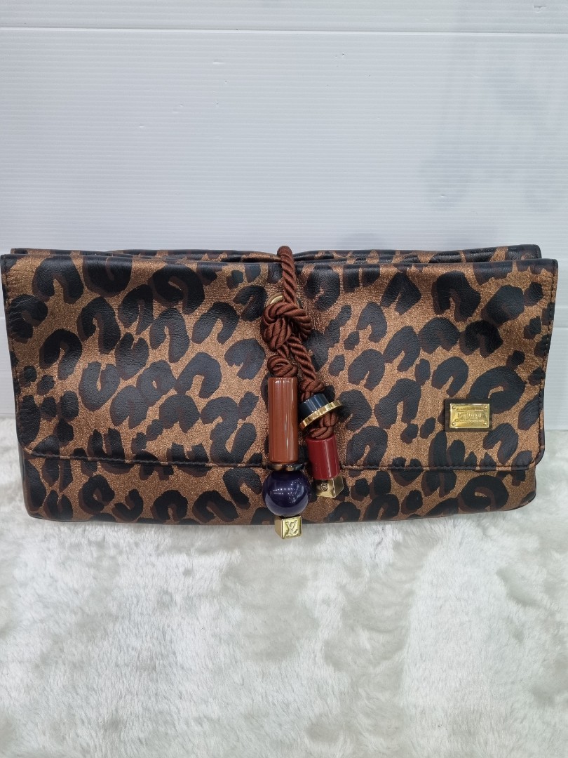 Louis viutton, Luxury, Bags & Wallets on Carousell