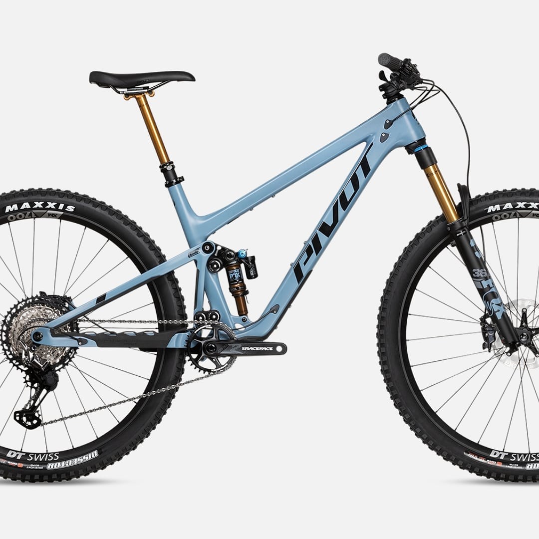 Pivot trail 429 blue carbon frame 2021, Sports Equipment, Bicycles ...