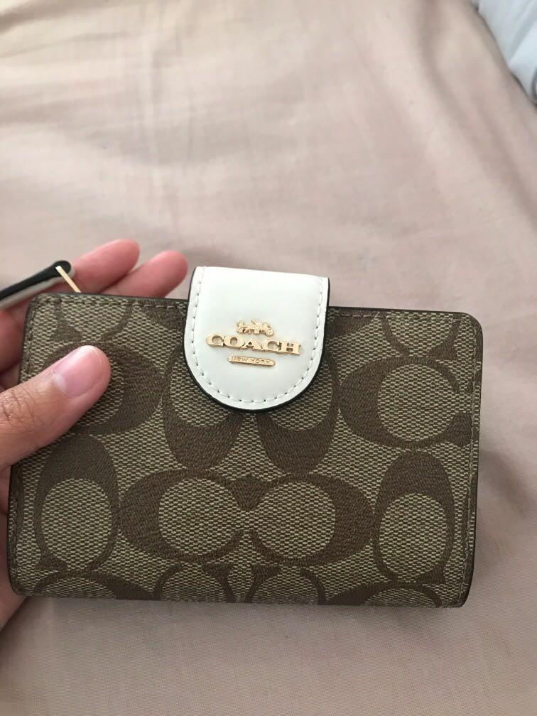 Coach C0082 Signature Medium Corner Zip Wallet Khaki Chalk original new ...