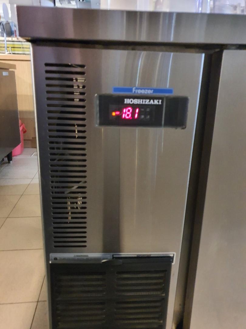 Countertop Chiller, Food & Drinks, Other Food & Drinks on Carousell