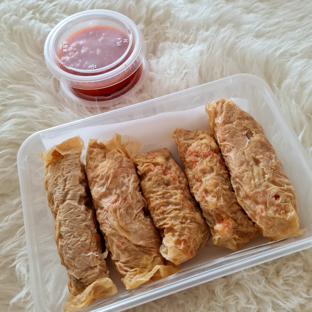 Huang Mama Ngoh Hiang (黄妈妈五香), Food & Drinks, Fresh Produce on Carousell