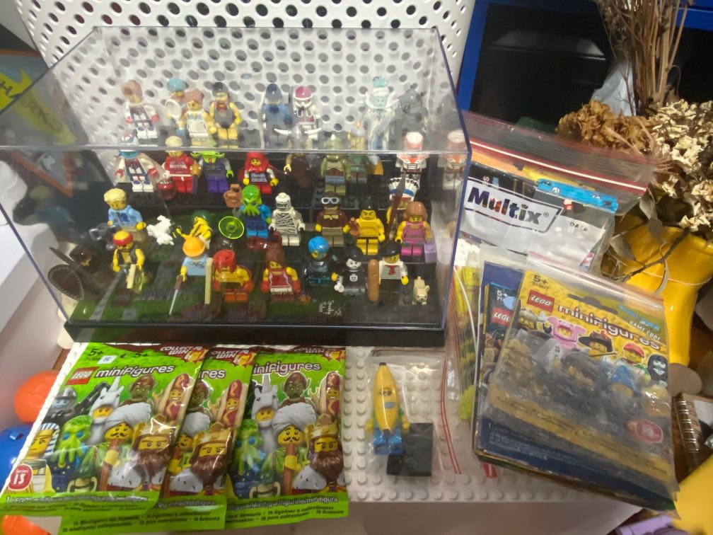 lego cmf collectable minifigures, Hobbies & Toys, Toys & Games on Carousell