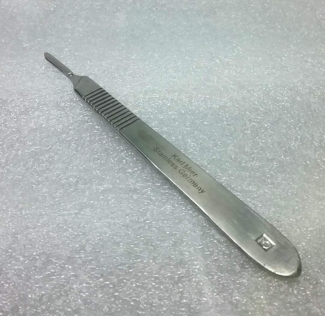 Scalpel blade holder, Health & Nutrition, Medical Supplies & Tools on ...